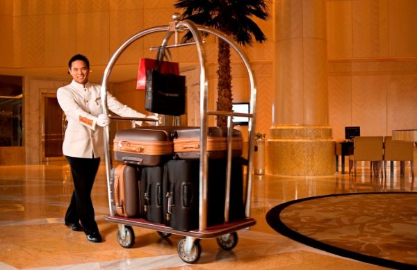 Bellman là gì? Công việc Bellman trong khách sạn